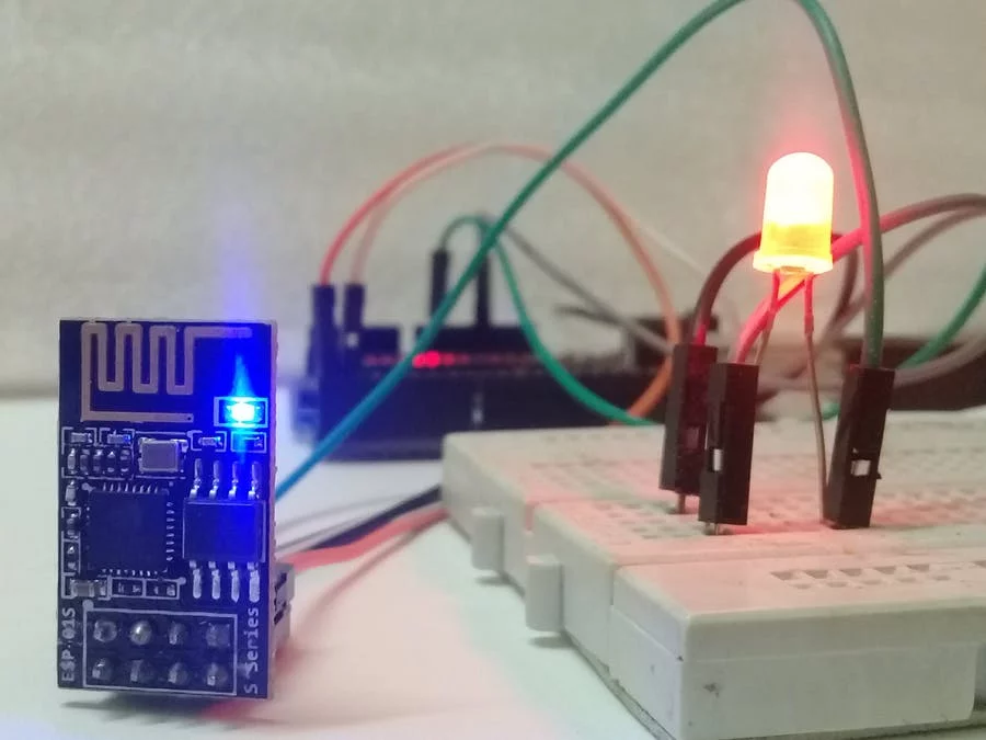 Come collegare un LED esterno ad Arduino | R o b o t d a z e r o Come collegare un LED esterno ad Arduino | R o b o t d a z e r o