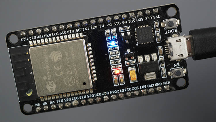 Come far lampeggiare il LED interno dell'ESP32 | R o b o t d a z e r o Come far lampeggiare il LED interno dell'ESP32 | R o b o t d a z e r o